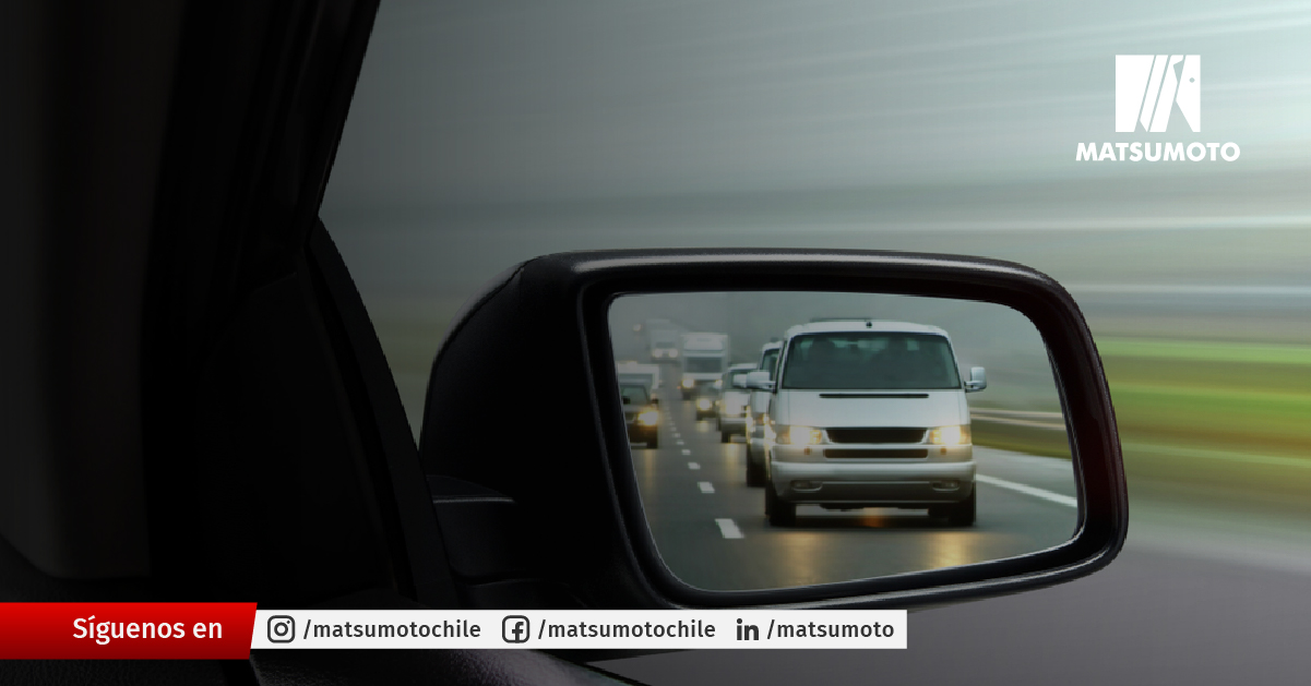 Aprende a reducir los puntos ciegos durante la conducción